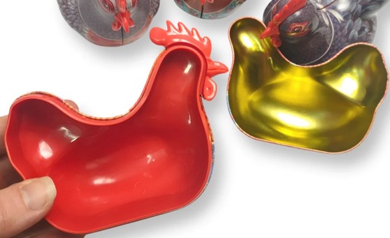 Specials: Elite - Happy Hens - Display Box 24 Tin Hens