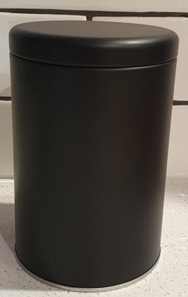 Tea: Classic Black - Round Tin Caddy with Plug Lid
